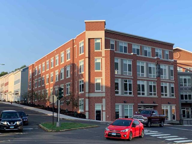 3 BR, 2 BA Apartment 11 Crown Street, Meriden, CT 06450