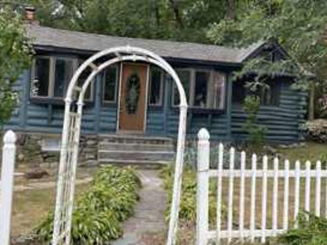 3 BR, 2 BA Apartment 11 Deer Path, West Milford, NJ 07480