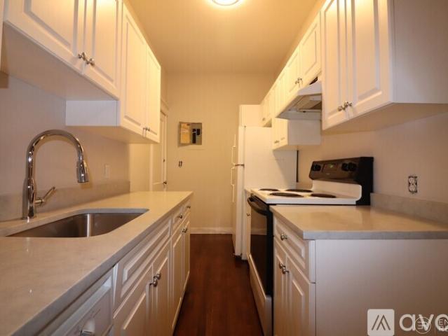 3 BR, 2 BA Apartment 11 Stearns Rd, Unit 6, Brookline, MA 02446