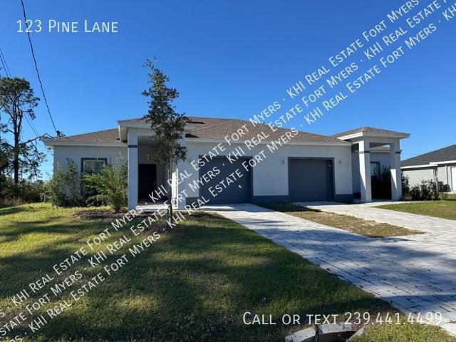 3 BR, 2 BA Apartment 123 Pine Lane, Lehigh Acres, FL 33971