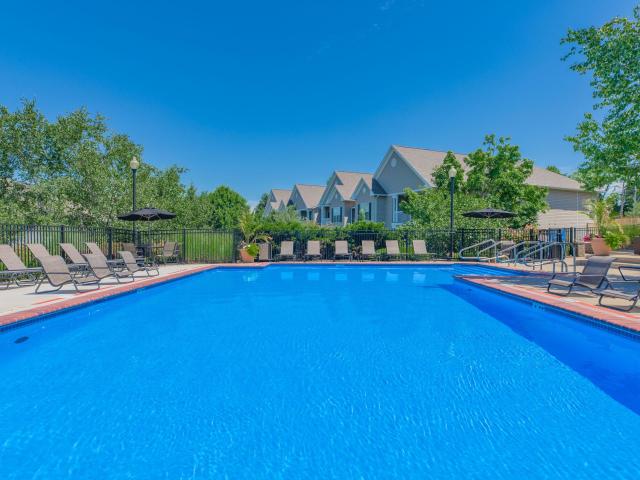 3 BR, 2 BA Apartment 1200 Landing Lane Unit 8108, Coraopolis, PA 15108