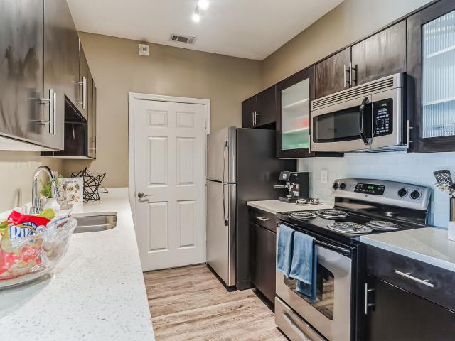 3 BR, 2 BA Apartment 1200 Reserve Drive Unit 2212, Atlanta, GA 30319