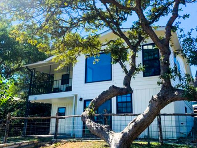 3 BR, 2 BA Apartment 1201 Lakeshore Dr, Spicewood, TX 78669
