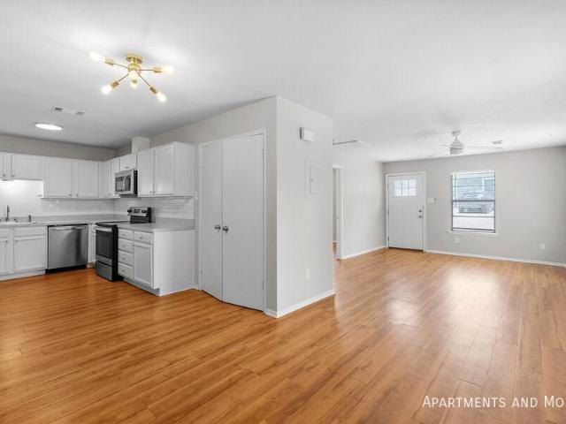 3 BR, 2 BA Apartment 1208 Hillyer St San Marcos, TX 78666