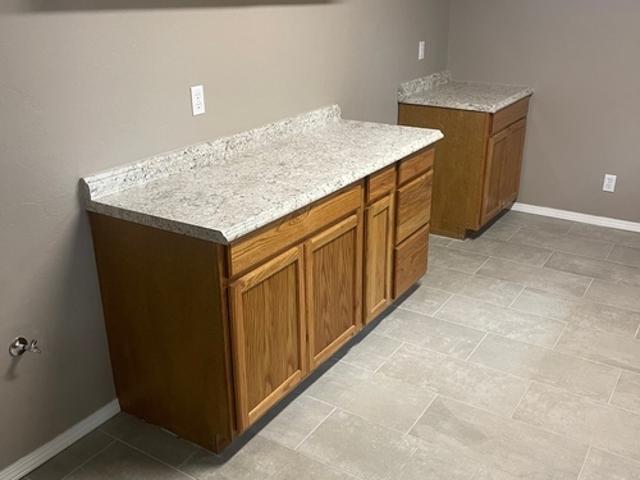 3 BR, 2 BA Apartment 1209 East Whittaker Street, Shawnee, OK 74801