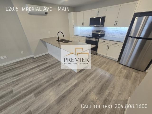 3 BR, 2 BA Apartment 120.5 Imperial Ave, Winnipeg, MB R2M 0K8