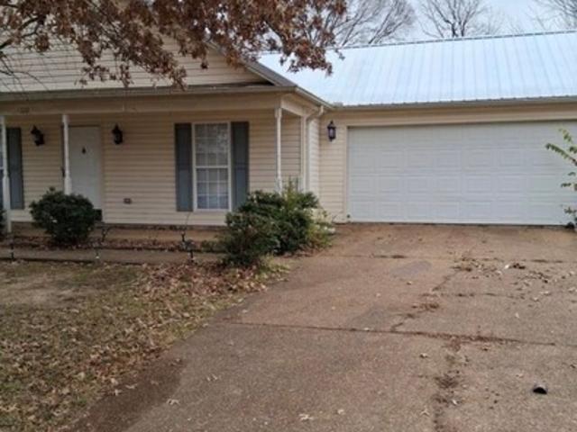 3 BR, 2 BA Apartment 120 Woods Edge Dr, Jackson, TN 38301