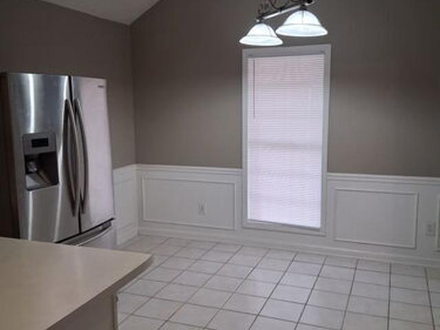 3 BR, 2 BA Apartment 120 Woods Edge Dr, Jackson, TN 38301
