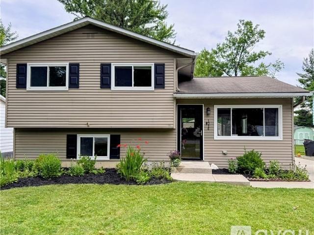 3 BR, 2 BA Apartment 1214 Bryce Avenue, Aurora, OH 44202