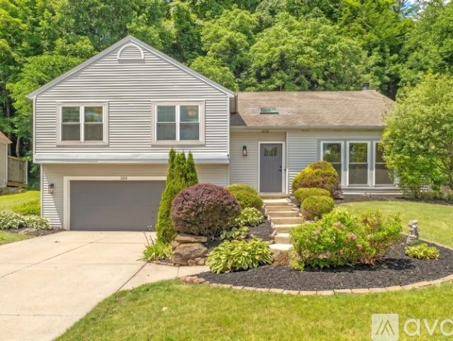 3 BR, 2 BA Apartment 1216 Waldo Way, Twinsburg, OH 44087