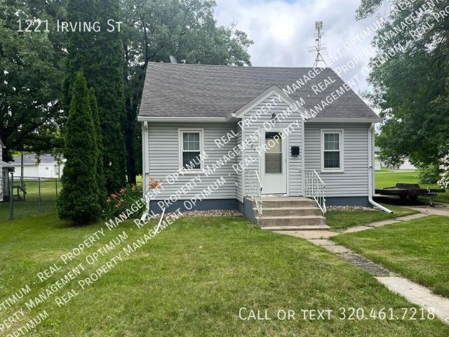3 BR, 2 BA Apartment 1221 Irving St, Alexandria, MN 56308