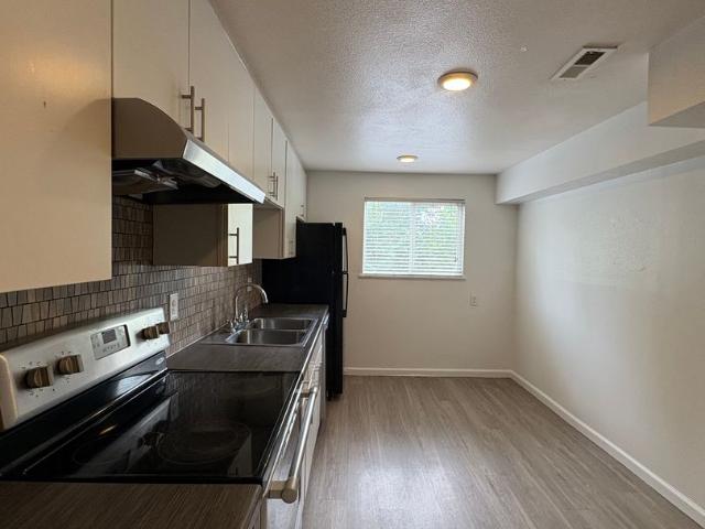 3 BR, 2 BA Apartment 1222 Wadsworth Boulevard, Lakewood, CO 80214