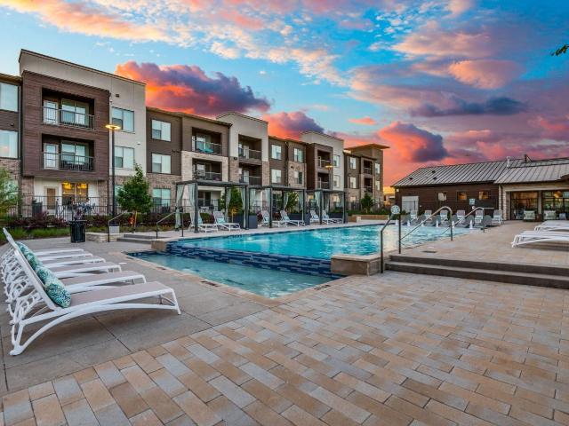 3 BR, 2 BA Apartment 1225 W Interstate Highway I 20 Unit 5212, Grand Prairie, TX 75052