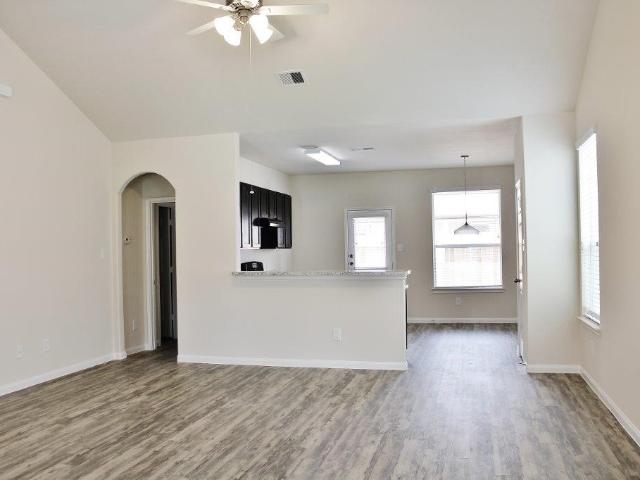 3 BR, 2 BA Apartment 12315 Roy Mix Bohn Lane, Houston, TX 77044