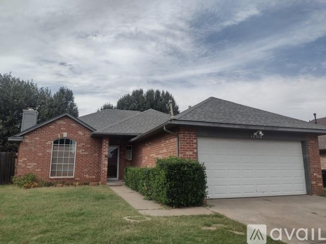 3 BR, 2 BA Apartment 12313 SW 11 Th St, Yukon, OK 73099