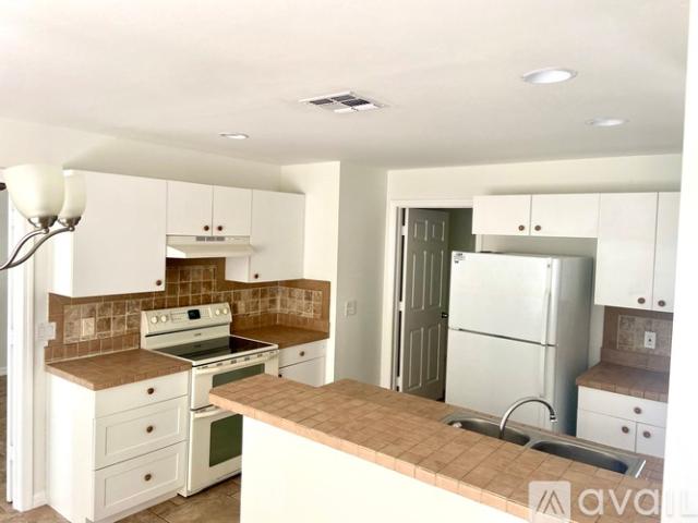 3 BR, 2 BA Apartment 1241 Ermine St E, Lehigh Acres, FL 33974