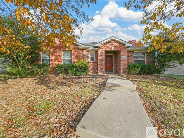 3 BR, 2 BA Apartment 12482 Shepherds Hill Lane, Frisco, TX 75035