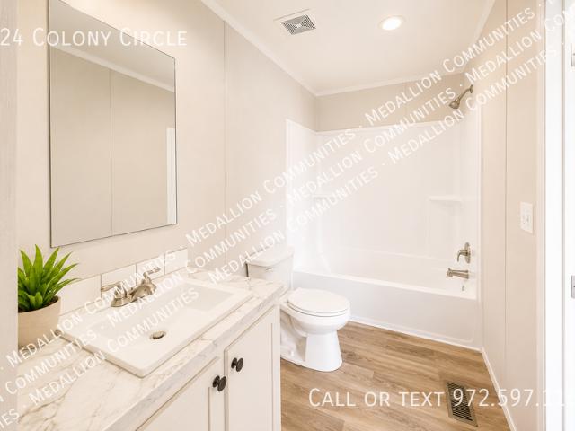 3 BR, 2 BA Apartment 124 Colony Circle, Williamsburg, VA 23185