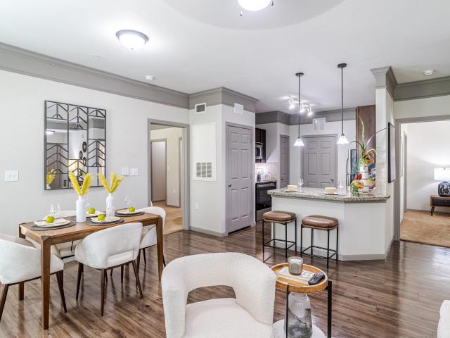 3 BR, 2 BA Apartment 12501 Broadway Street Unit 21106, Pearland, TX 77584