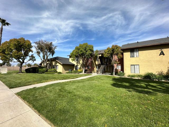 3 BR, 2 BA Apartment 1250 South Cawston Ave Unit TC 12, Hemet, CA 92545