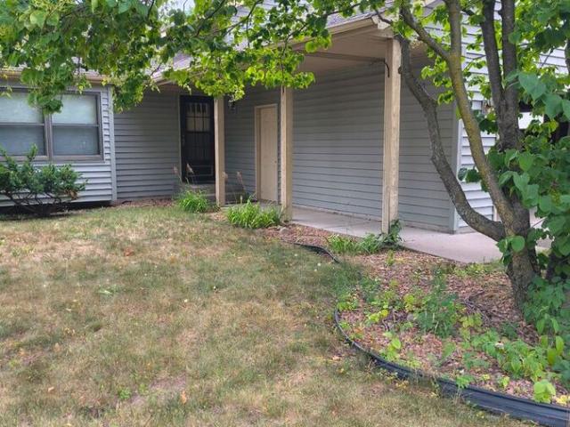 3 BR, 2 BA Apartment 1250 Silverwood Crt, Woodbury, MN 55125