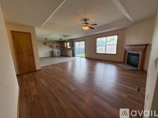 3 BR, 2 BA Apartment 125 W Trail Point Dr, Nixa, MO 65714