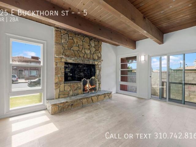 3 BR, 2 BA Apartment 125 E Buckthorn st, Inglewood, CA 90301