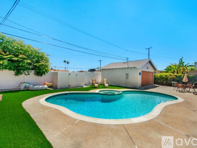 3 BR, 2 BA Apartment 12602 Citruswood Ave, Garden Grove, CA 92840