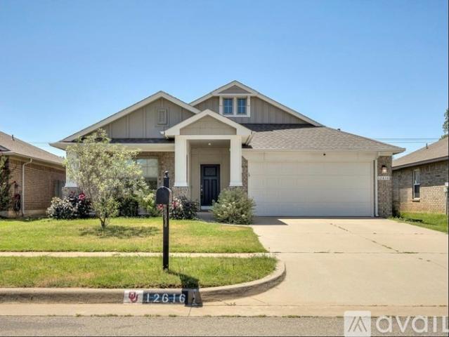 3 BR, 2 BA Apartment 12616 Northwest 1st Court, Yukon, OK 73099