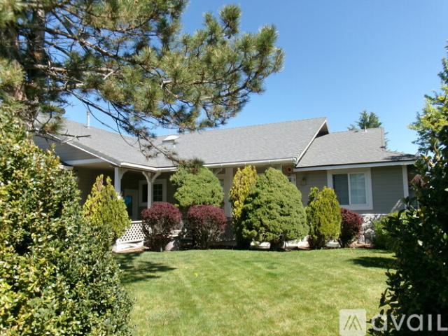 3 BR, 2 BA Apartment 1276 Kyndal Way, Gardnerville, NV 89460
