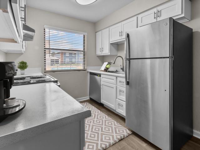 3 BR, 2 BA Apartment 12831 Stratford Dr Unit 01 011, Oklahoma City, OK 73120