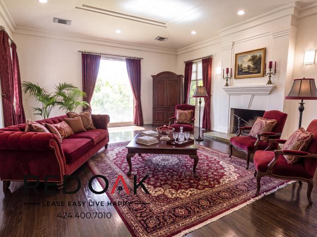 3 BR, 2 BA Apartment 128 S Detroit, Los Angeles, CA 90036