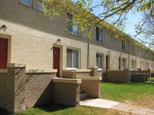 3 BR, 2 BA Apartment 128 S Edith Street, Pontiac, MI 48342
