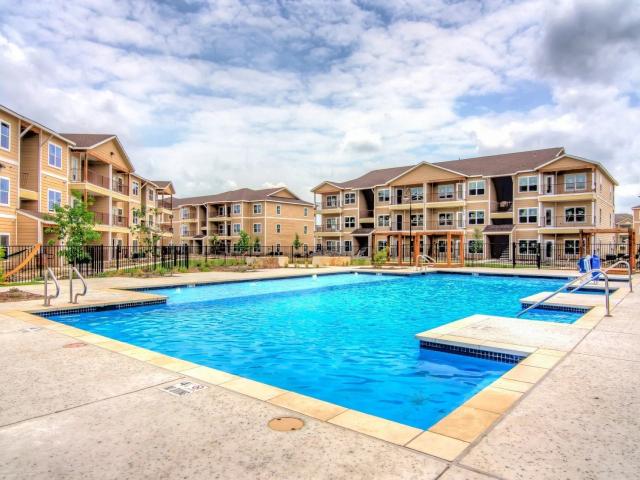 3 BR, 2 BA Apartment 12910 Clubhouse Blvd Unit 03204, San Antonio, TX 78221