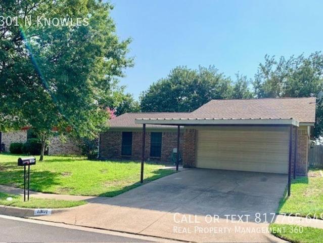 3 BR, 2 BA Apartment 1301 N Knowles, Saginaw, TX 76179