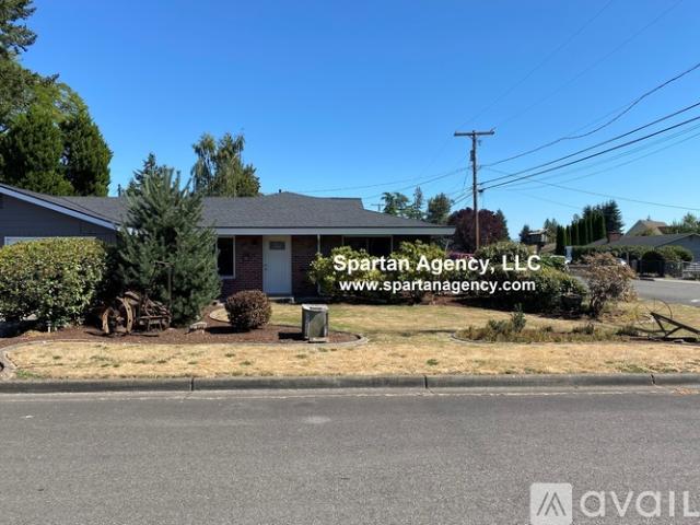 3 BR, 2 BA Apartment 1305 23rd St NW, Unit 1305, Puyallup, WA 98371