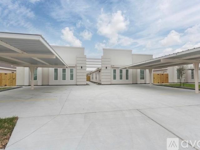 3 BR, 2 BA Apartment 1311 Petri Drive, Unit Unit #4, Weslaco, TX 78599