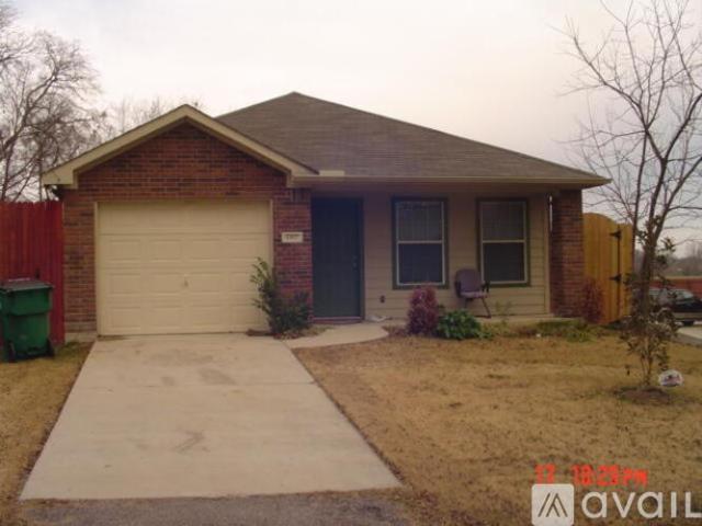 3 BR, 2 BA Apartment 1311 Petunia Dr, Allen, TX 75002