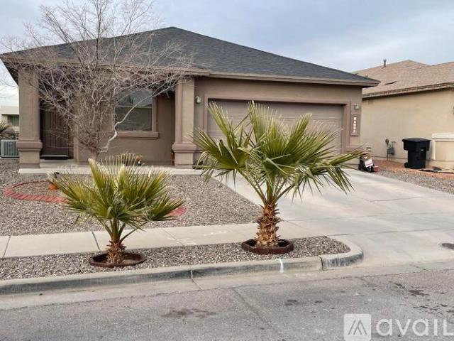 3 BR, 2 BA Apartment 13123 Kestrel Ave, Horizon City, TX 79928
