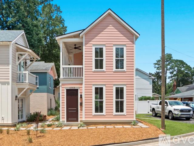 3 BR, 2 BA Apartment 1314 E 38th St Unit A, Savannah, GA 31404