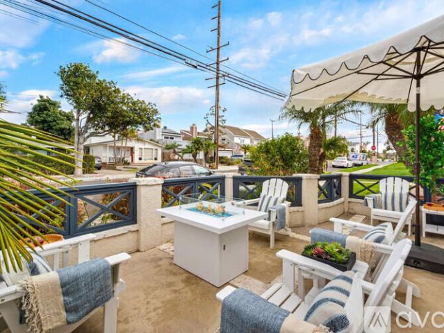 3 BR, 2 BA Apartment 1315 Alabama St, Huntington Beach, CA 92648