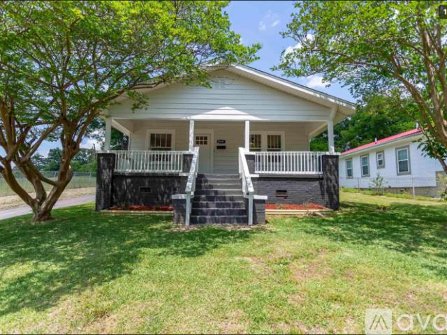 3 BR, 2 BA Apartment 1316 Warrior Rd, Birmingham, AL 35218
