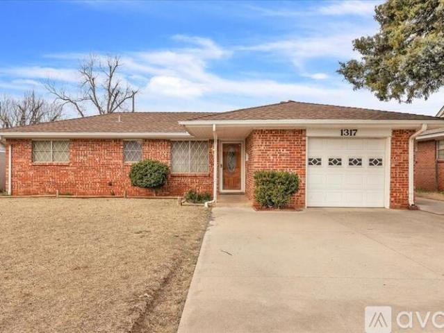 3 BR, 2 BA Apartment 1317 N Nail Pkwy, Moore, OK 73160