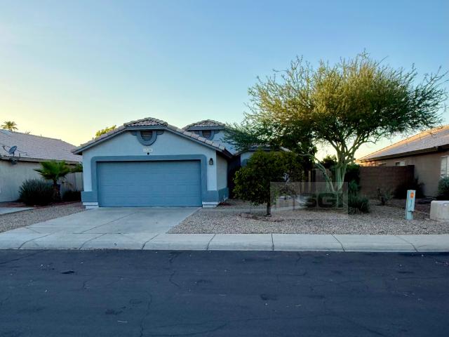 3 BR, 2 BA Apartment 13200 W Desert Ln, Surprise, AZ 85374