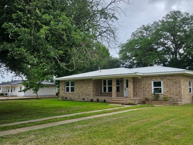 3 BR, 2 BA Apartment 1322 Us Highway 271 North, Gilmer, TX 75644