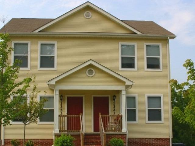 3 BR, 2 BA Apartment 1325 Brighton Ct Blacksburg, VA 24060