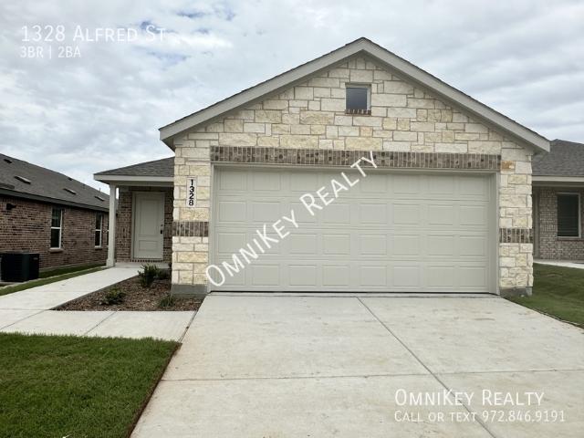 3 BR, 2 BA Apartment 1328 Alfred St, Howe, TX 75459