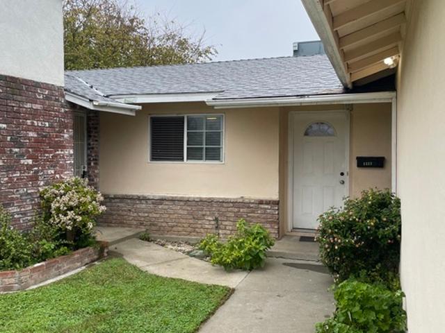 3 BR, 2 BA Apartment 1333 Woodside Dr, Modesto, CA 95355