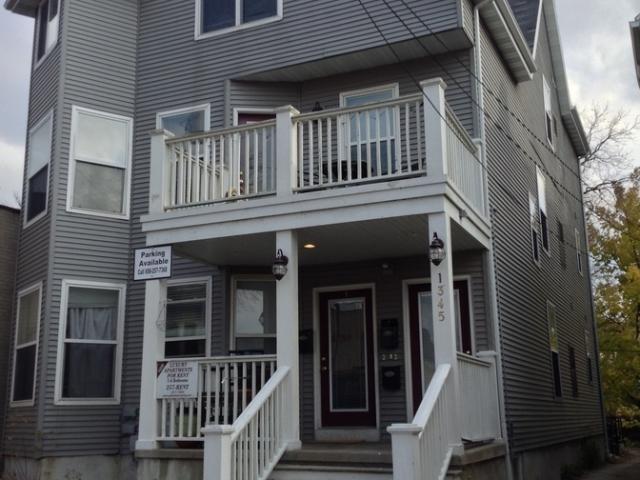 3 BR, 2 BA Apartment 1345 Williamson St, Madison, WI 53703