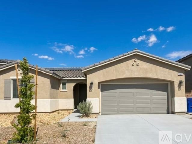 3 BR, 2 BA Apartment 13463 Latigo Ct, Victorville, CA 92392